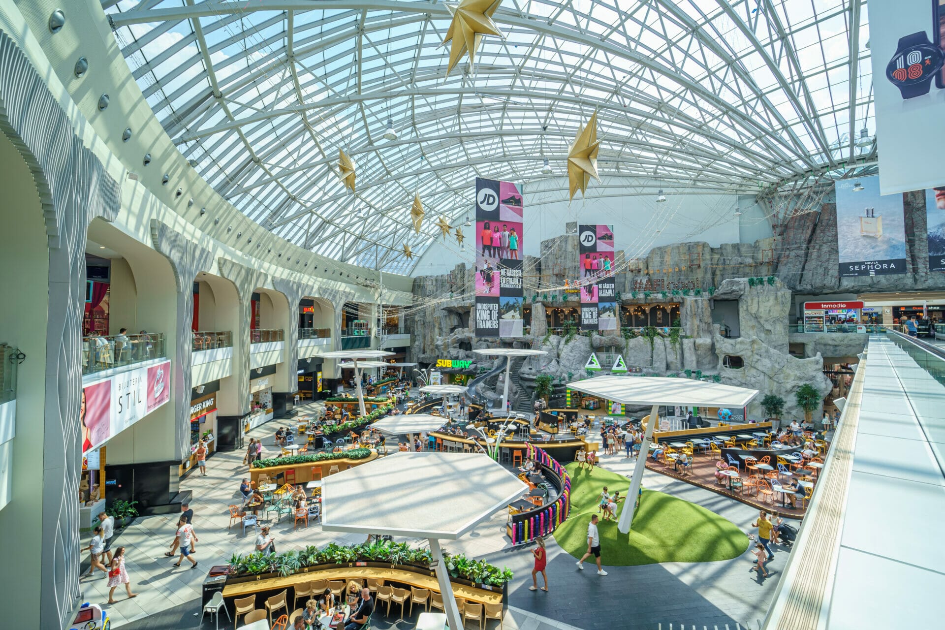 AFI Cotroceni ne atrage cu noi magazine deschise | Techstart.ro