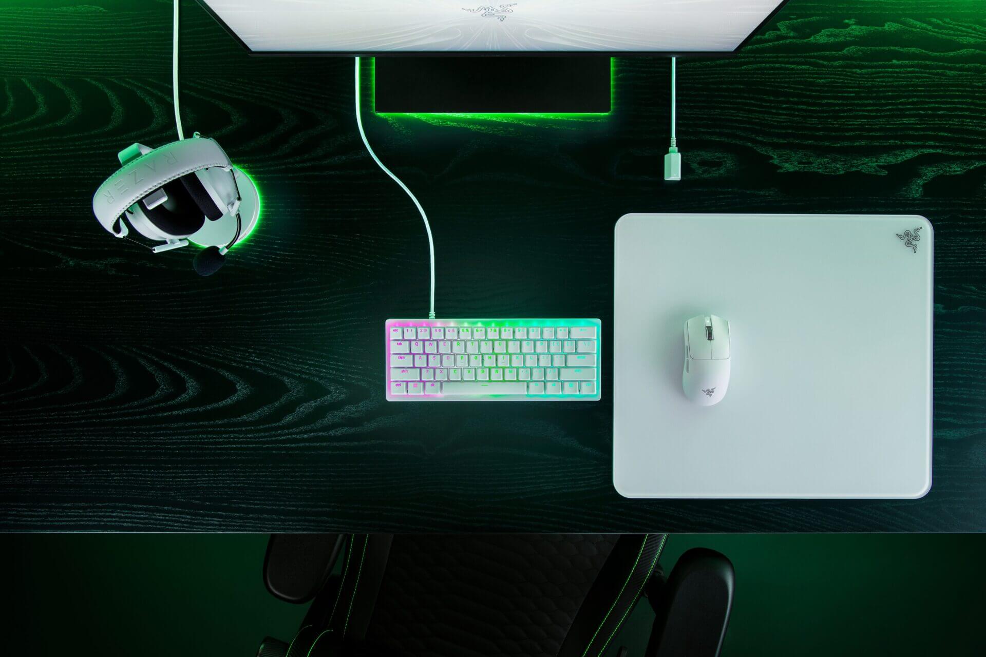 Razer Huntsman V3 Pro Mini vine în varianta White Edition | TechStart